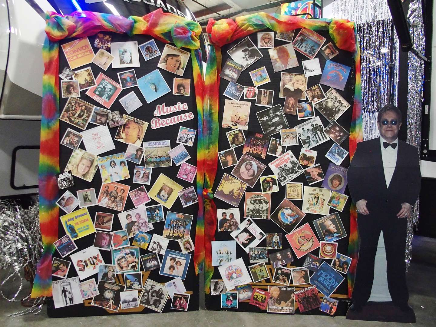 Show_2021_Groovin_In_The_70s