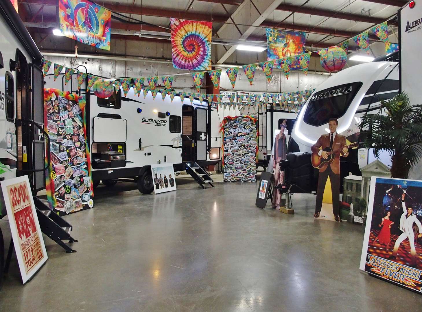 Show_2021_Groovin_In_The_70s