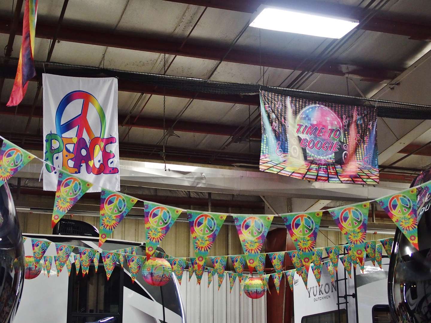 Show_2021_Groovin_In_The_70s